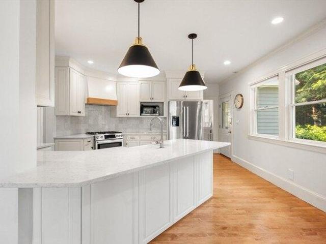 house with 5 bedroom, Wellesley MA DS104113229