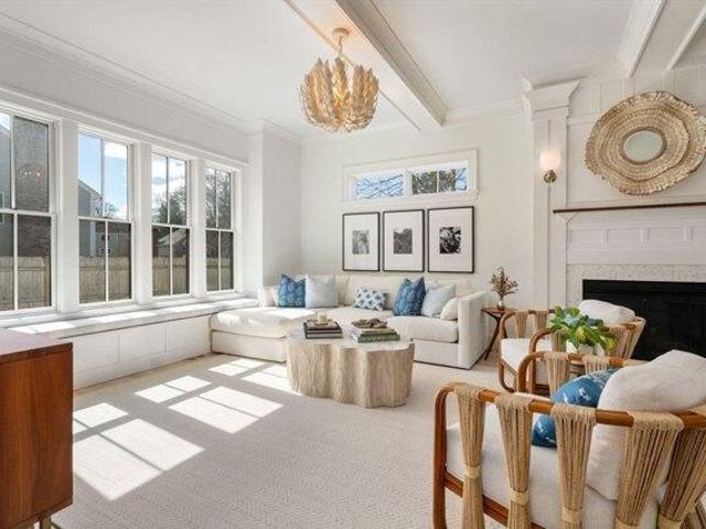 house with 5 bedroom, Wellesley MA ES103221987