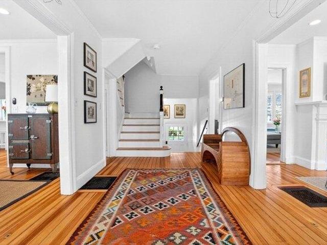 house with 5 bedroom, Wellesley MA ES103223211