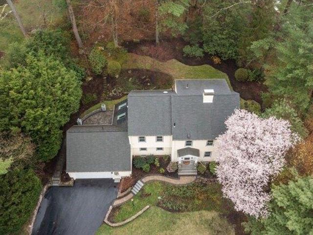 house with 5 bedroom, Wellesley MA ES104650461