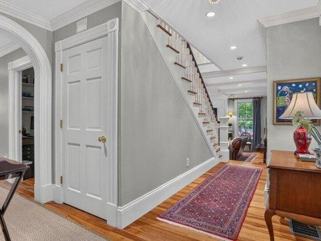 house with 5 bedroom, Wellesley MA ES104758917