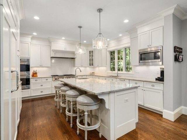 house with 5 bedroom, Wellesley MA ES104758078