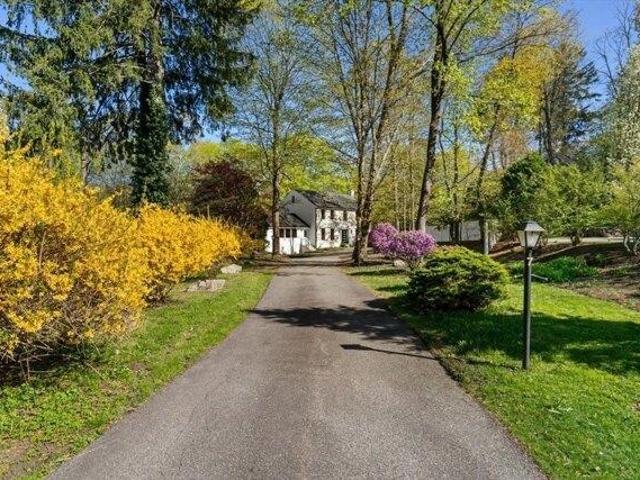 house with 5 bedroom, Wellesley MA ES104810931