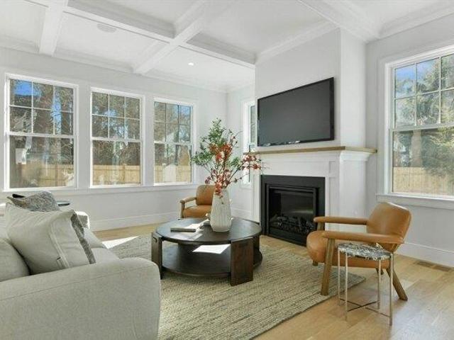 house with 5 bedroom, Wellesley MA ES105140819