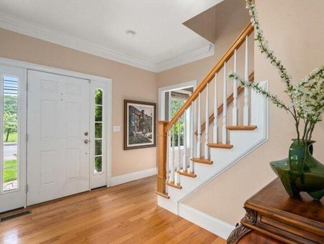 house with 5 bedroom, Wellesley MA ES105204367