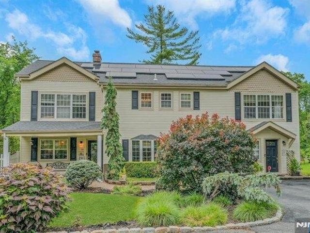 house with 5 bedroom, West Milford NJ DS104478804