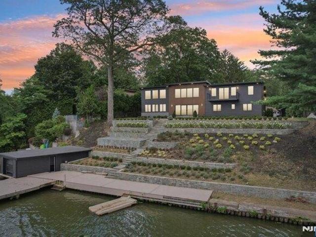 house with 5 bedroom, West Milford NJ ES104832089