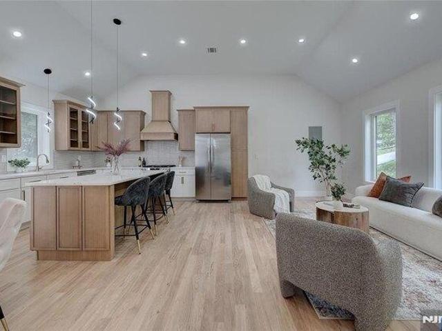 house with 5 bedroom, West Milford NJ ES105141249