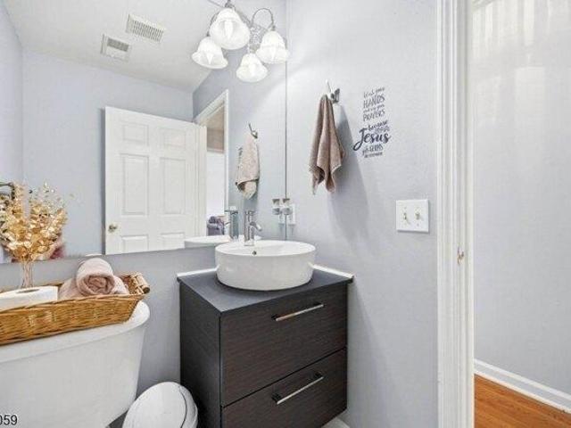 house with 5 bedroom, West Milford NJ ES105156613