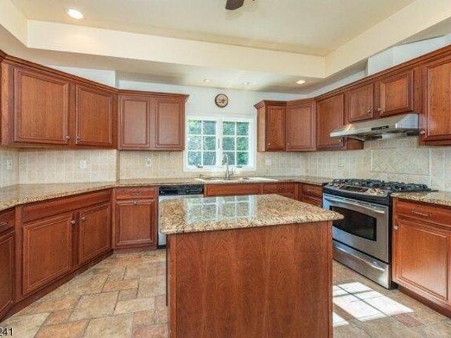 house with 5 bedroom, West Milford NJ ES105160352