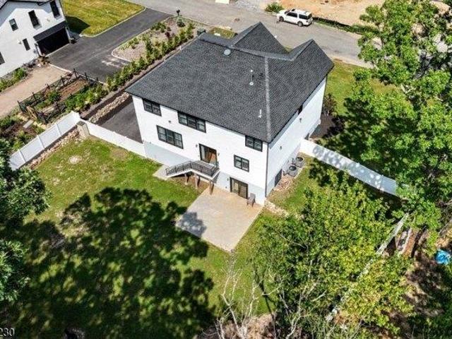 house with 5 bedroom, West Milford NJ ES105175822