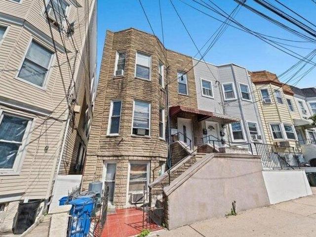 house with 5 bedroom, West New York NJ DS104478543