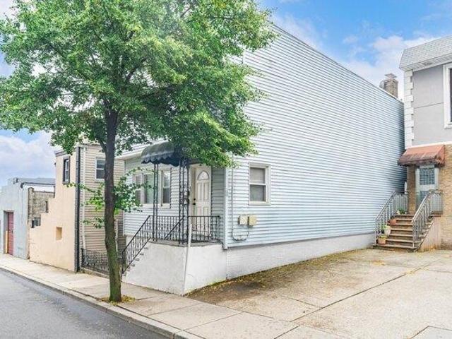 house with 5 bedroom, West New York NJ ES105157847