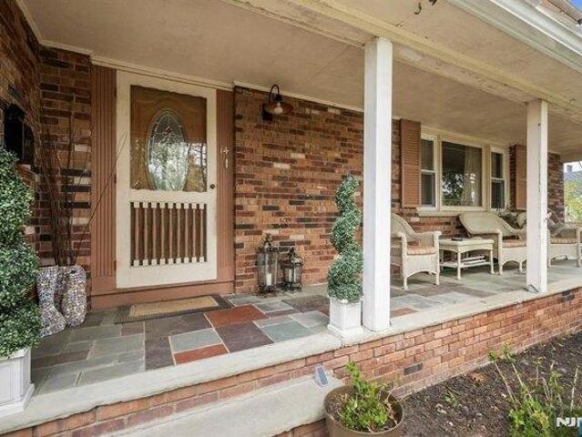 house with 5 bedroom, West Orange NJ DLS102029388