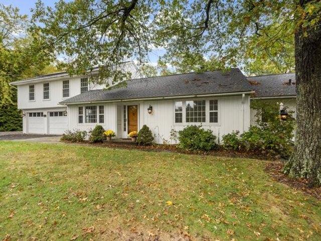 house with 5 bedroom, West Hartford CT DLS102313672