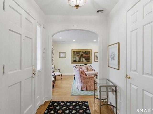 house with 5 bedroom, West Hartford CT ES103071042