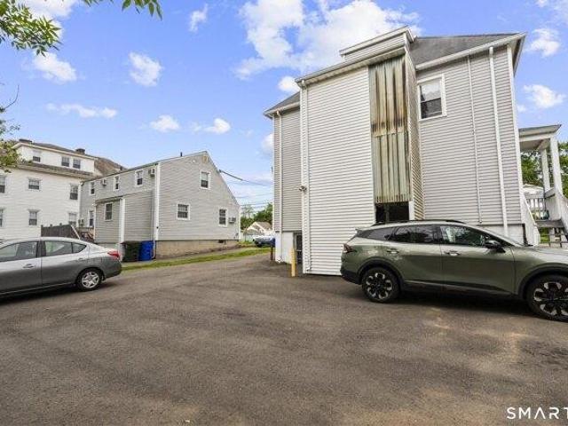 house with 5 bedroom, West Hartford CT ES103434829