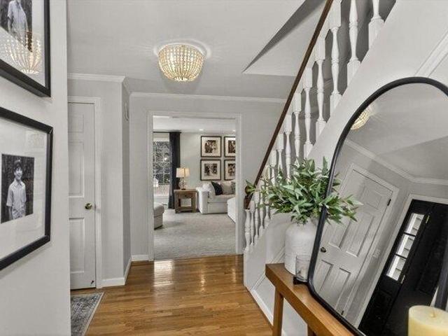 house with 5 bedroom, West Hartford CT ES103439915