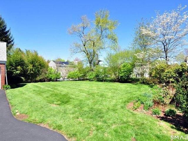 house with 5 bedroom, West Hartford CT ES103666392