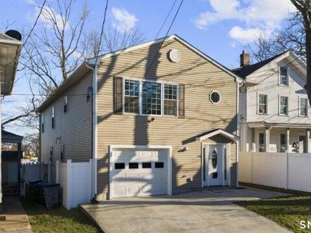 house with 5 bedroom, West Haven CT DLS101603422