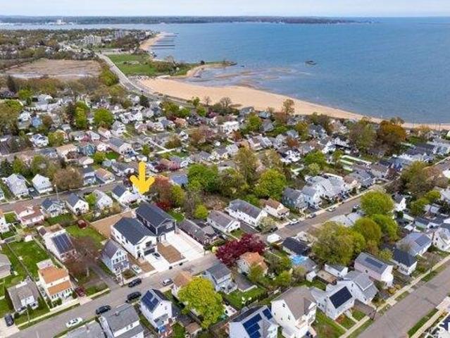 house with 5 bedroom, West Haven CT ES104333201