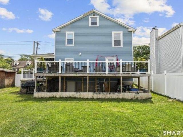 house with 5 bedroom, West Haven CT ES104351488
