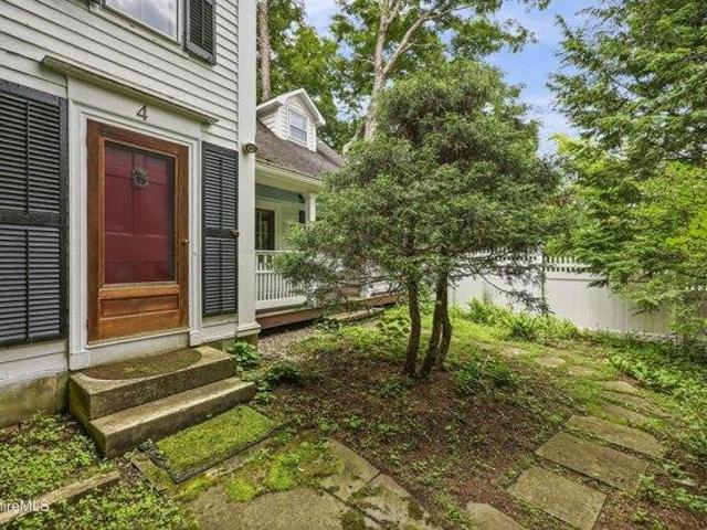 house with 5 bedroom, West Stockbridge MA ES104947042