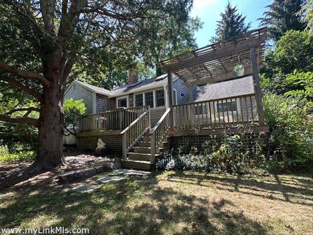house with 5 bedroom, West Tisbury MA DLS101783030