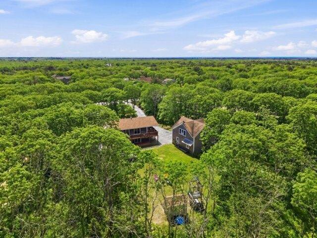 house with 5 bedroom, West Tisbury MA DS102960850