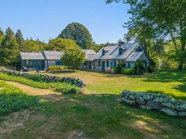 house with 5 bedroom, West Tisbury MA DS103019552