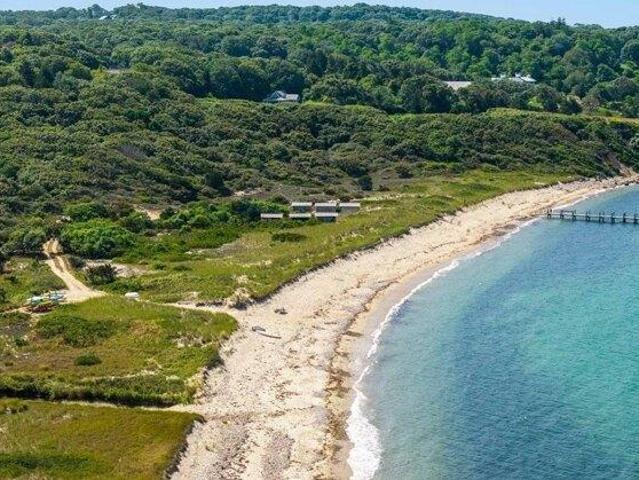 house with 5 bedroom, West Tisbury MA ES105122887