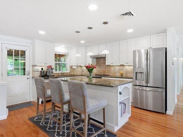 house with 5 bedroom, Westborough MA DS102316160