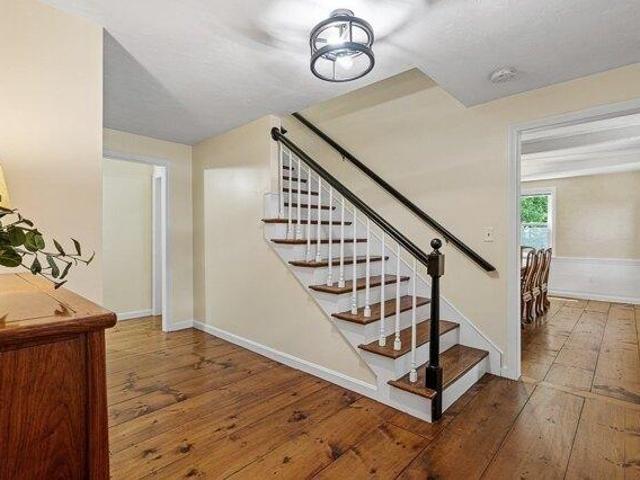 house with 5 bedroom, Westborough MA ES104235068