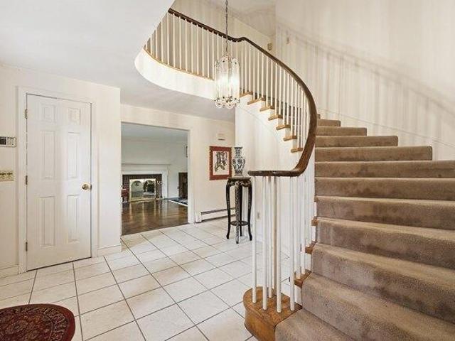 house with 5 bedroom, Westborough MA ES105191016