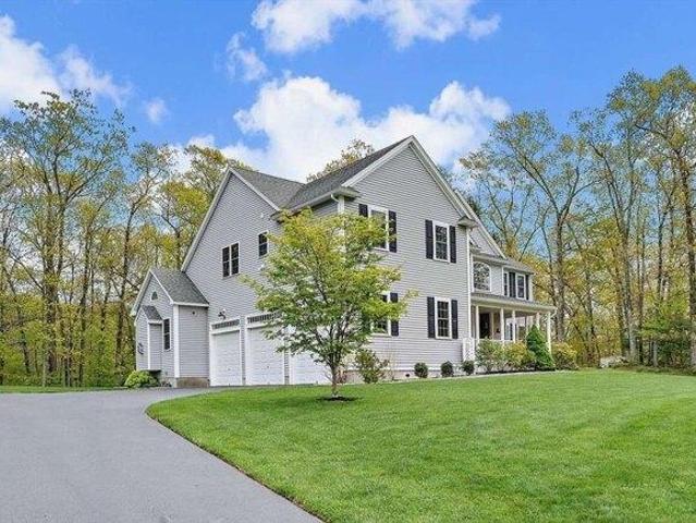 house with 5 bedroom, Westford MA ES103442723