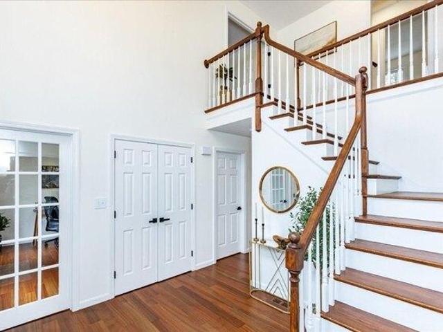 house with 5 bedroom, Westford MA ES103932536