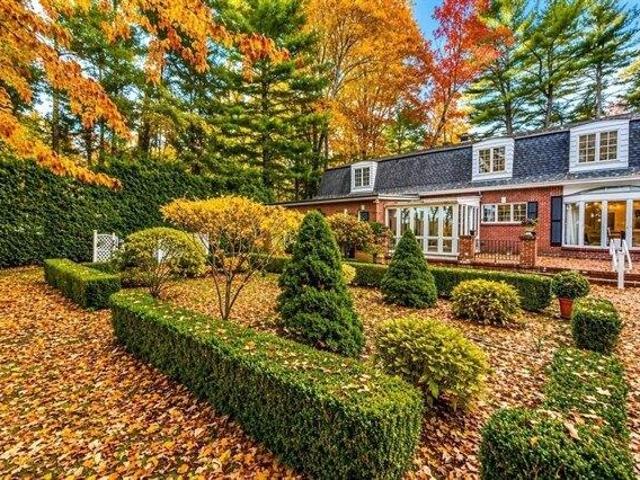 house with 5 bedroom, Westfield MA ES104810409