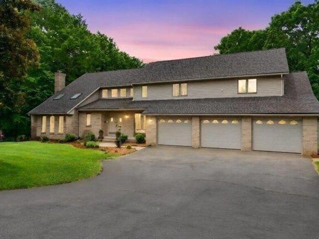 house with 5 bedroom, Westfield MA ES104869487