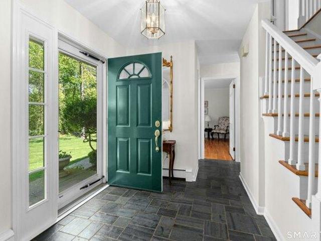 house with 5 bedroom, Weston CT ES103187184