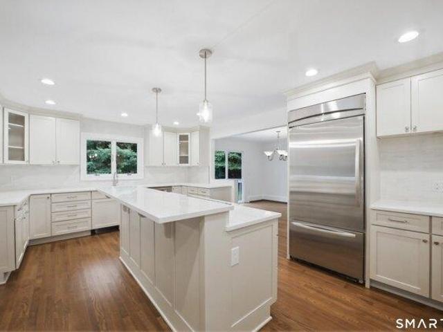 house with 5 bedroom, Weston CT ES104409579
