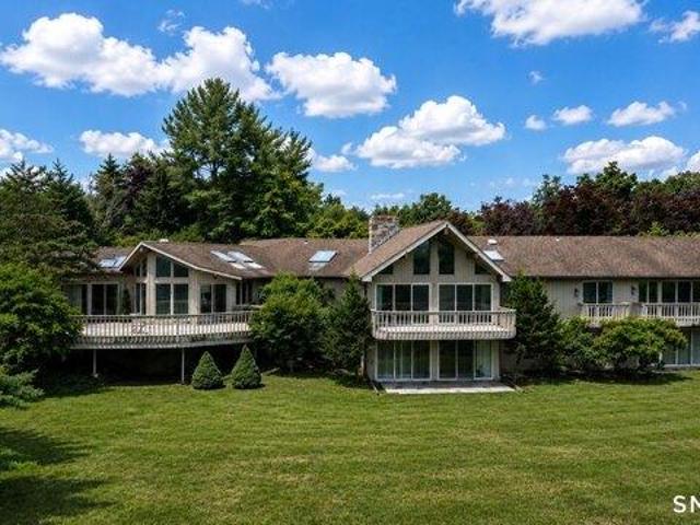 house with 5 bedroom, Weston CT ES105203168
