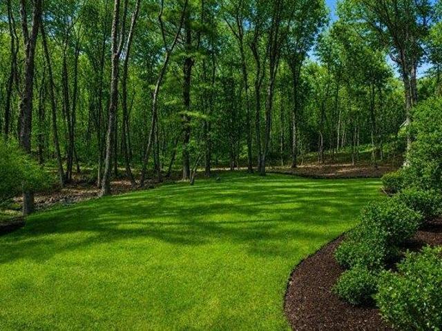 house with 5 bedroom, Weston MA DLS102255212
