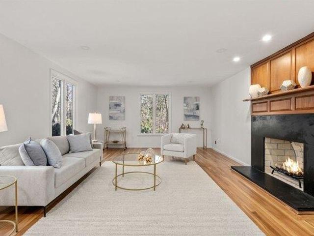 house with 5 bedroom, Weston MA DS102343023