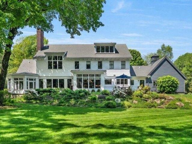 house with 5 bedroom, Weston MA DS104189544