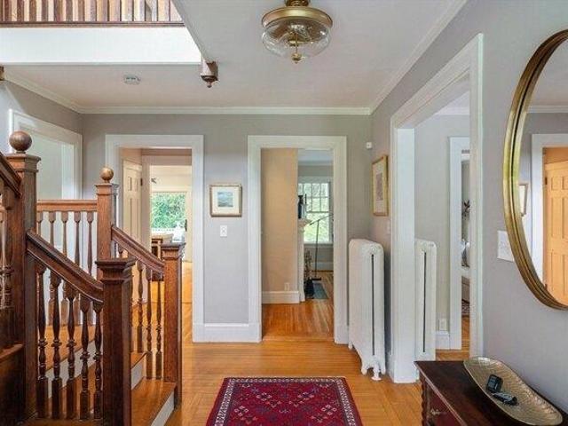 house with 5 bedroom, Weston MA ES103018853