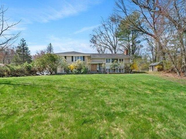 house with 5 bedroom, Weston MA ES104406448