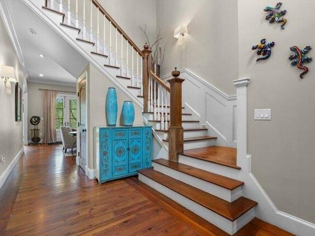 house with 5 bedroom, Weston MA ES104410387