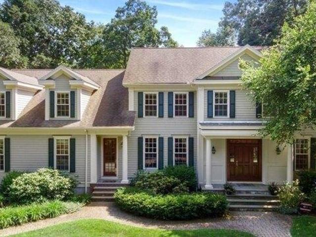 house with 5 bedroom, Weston MA ES104650199