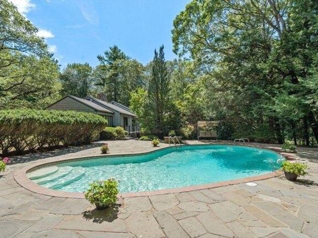 house with 5 bedroom, Weston MA ES104078194