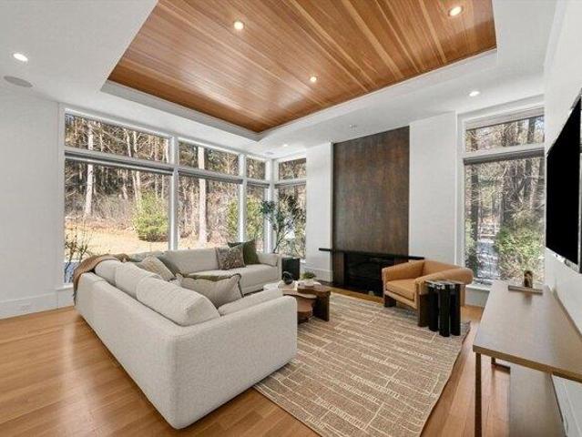 house with 5 bedroom, Weston MA ES105114110